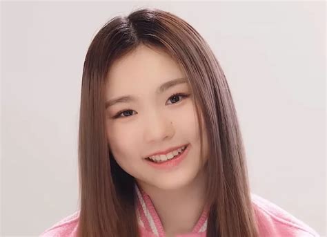 Oh Yoona UNIS Profile Age Birthday Height Facts