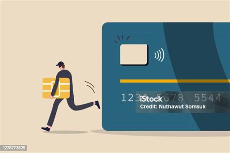 신용 카드 또는 직불 카드 지불 계정 사기 해커 또는 범죄 사용 피싱 온라인 돈 데이터 또는 개인 신원 개념을 훔치고 직불 카드 또는 신용 카드에서 스마트 선박을 훔치는