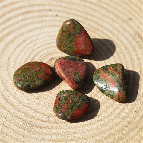 Pierre Roulée DÉpidote Unakite