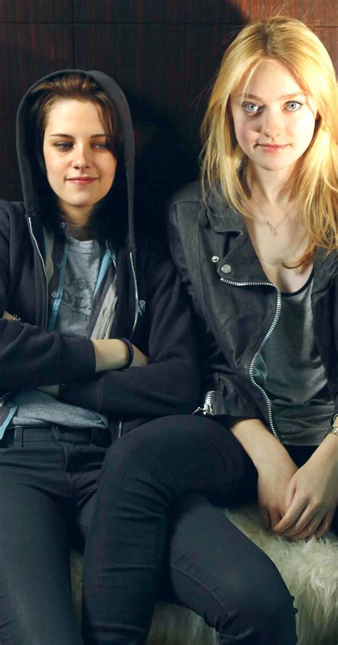 Kristen Stewart And Dakota Fanning Kristen Stewart Movies Kristen