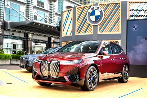 Bmw Ix豪華電動休旅實車鑑賞！多項高科技應用，ar擴增實境、自體修復塗層、10分鐘快充系統超有未來感 Tatler Asia