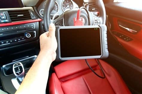 Code Reader Vs Scan Tool Which Do You Need Land Of Auto Guys