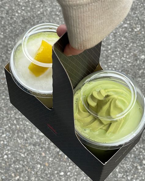 폴 바셋 Paul Bassett 폴 바셋 신제품 녹차 바스크 치즈 케이크 3월 4일 녹차바스크치즈케이크 가 출시됩니다 꾸덕한 치즈케이크에 제주 녹차를 더해