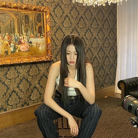 230430 Le Sserafim Yunjin Instagram Update Kpopping