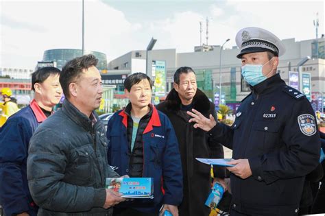 全国交通安全日：守法规知礼让 安全文明出行