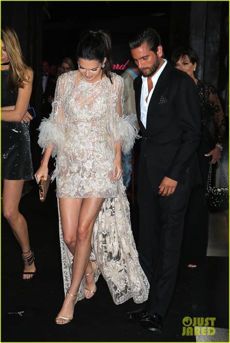Kendall Jenner Hands Naked Onlyfans
