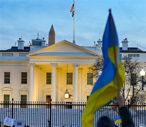 Демократите се брзаат да и обезбедат 50 милијарди долари на Украина Off