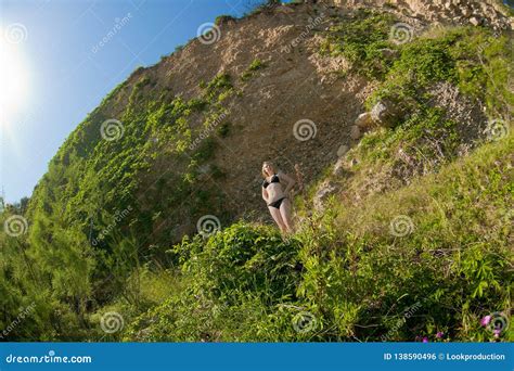 Junge Sexy Blondine Im Bikini Stockfoto Bild Von Baumuster Nett