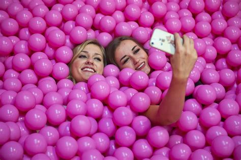 How To Take A Slutty Selfie Photo Video