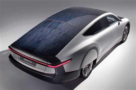 Cómo Funciona El Primer Auto Solar Que Ya Se Vende En Europa Y Desafía