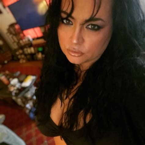 Findom Lilith Mistreslilith • Threads Say More