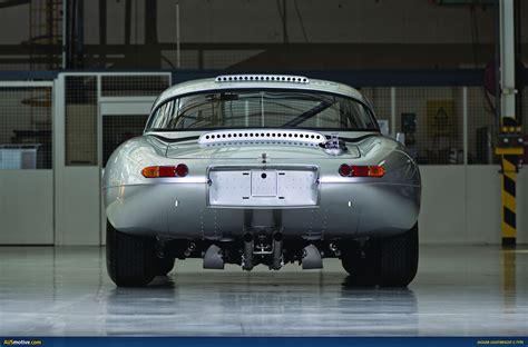 Jaguar Lightweight E Type Revealed