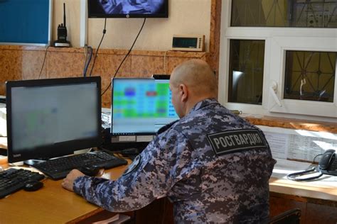 Новгородские росгвардейцы задержали гражданина совершившего грабёж Gpvn Ru