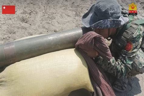 ကျောက်ထုမြို့ရှိ လေတပ်၊ အမြှောက်တပ်၊ ကပစ ၂၃ နှင့် ရဲစခန်းတို့ကို ရှော့တိုက်ဒုံးများဖြင့် ပစ်ခတ