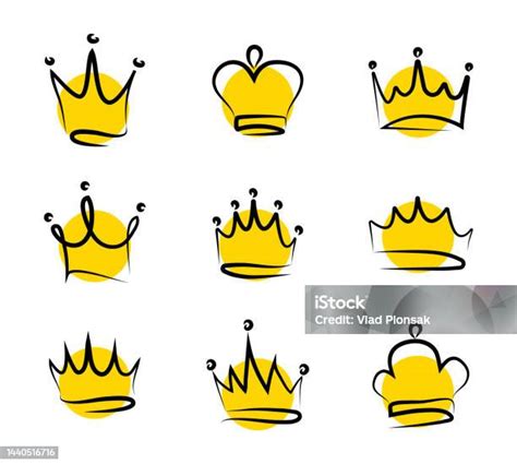 손으로 그린 낙서 왕관 스케치 크라운의 컬렉션입니다 로얄 골든 크라운 다른 왕관과 티아라 왕 또는 여왕 벡터 그림입니다 국왕에 대한 스톡 벡터 아트 및 기타 이미지 Istock