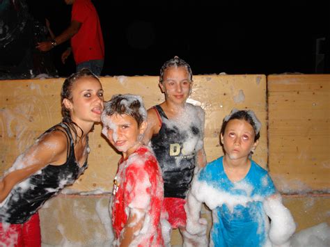 Mon Cousin Et Mes Cousines Et Moi A La Soiree Mousse