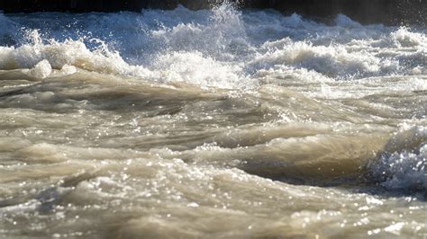 Риск от наводнения и свлачища в Рило Родопската област Nova