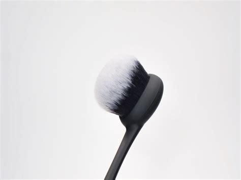Real Techniques Blend Blur Brush Review Musings Of A Muse