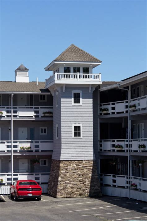 Boothbay Harbor Waterfront Hotel Restaurant Marina Browns Wharf Inn