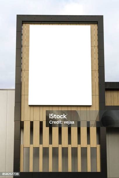 비웃는 다 텍스트 메시지 또는 벽에 콘텐츠에 대 한 복사 공간을 가진 빈 광고 판 0명에 대한 스톡 사진 및 기타 이미지 0명 디자인 리투아니아 Istock