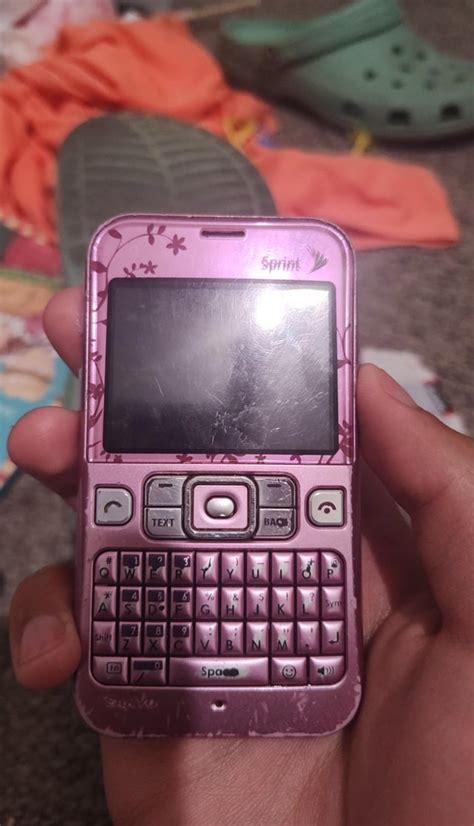 These Cellphone Keyboards Look Comically Small Now Looking Back Album On Imgur