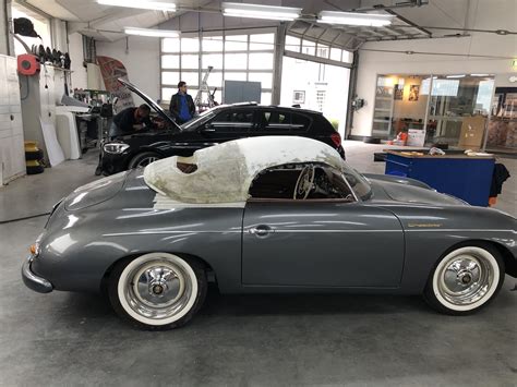 356 Speedster Replica Hardtop With Unique Polar Bear Design