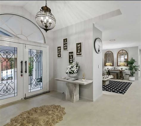 Custom Entries Gallery