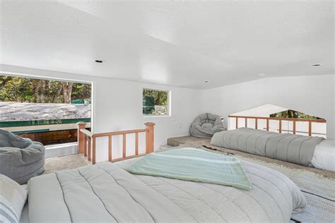 Cave Springs Hotel — Cave Springs Dunsmuir Ca