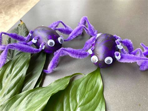 Create A Creepy Peacock Tarantula Yowie World