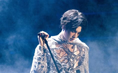 【黄明昊】音乐节候场中的justin在干什么？ 黄明昊信昊接收中 黄明昊信昊接收中 哔哩哔哩视频