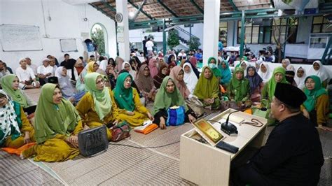Perkuat Ukhuwah Islamiah Saat Ramadan Warga Di Tasikmalaya Gelar Doa Bersama
