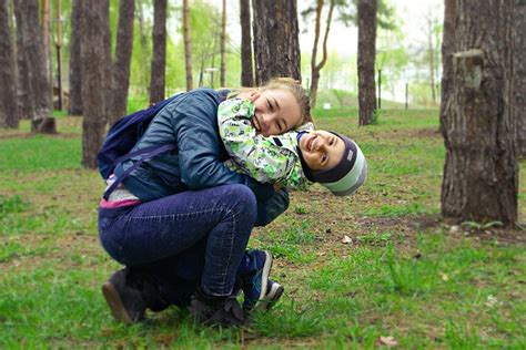 Junge Park Kindheit Kostenloses Foto Auf Pixabay