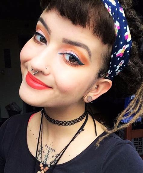 Izzy Diamonds Instagram Twitter And Facebook On Idcrawl