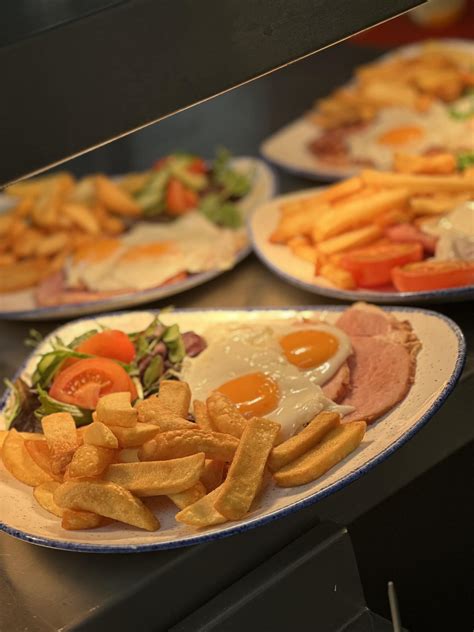 Light Lunch The Fighting Cocks Pub