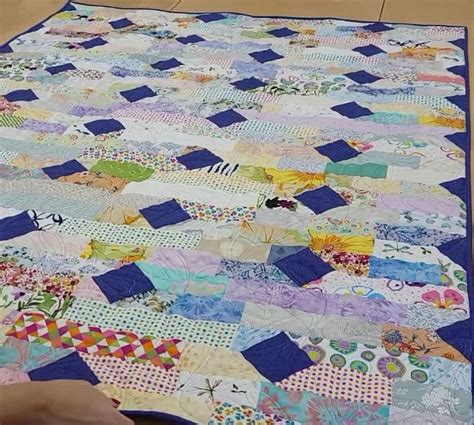 How To Make Diamond Trip Quilt Using Fabric Scraps With Free Pattern Diy Joy