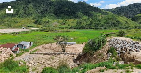 나무와 집이있는 풍경 사진 Unsplash의 무료 인도 이미지