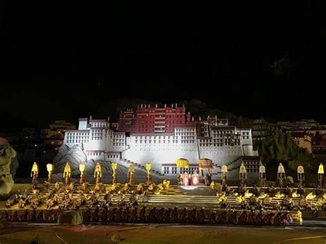 2023 绎了大唐文成公主与吐蕃王松赞干布和亲的历史传奇，整个戏以星空为幕，山川为景，气势恢宏，震撼心灵 《文成公主》大型史诗剧 评论 去哪儿攻略