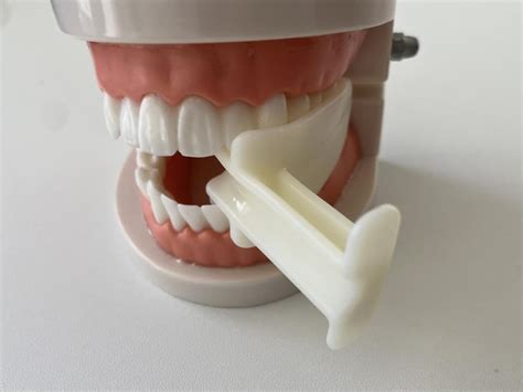 Remnova Complete Bite Block For Ett Safety At Bell Medical