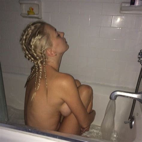 Caroline Vreeland Drunk Nudes And Porn Leaked In 2020 Scandal Planet