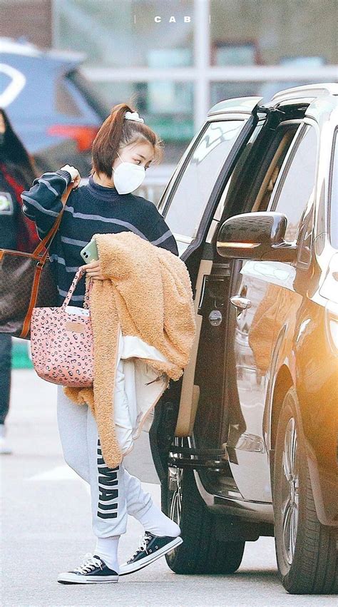 Pin On Choi Jisu 최지수 리아 ️