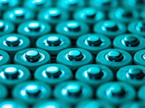 Battery Breakthrough Makes Lithium Ion Tech 90 Cheaper And Manufacturing Is Easy As