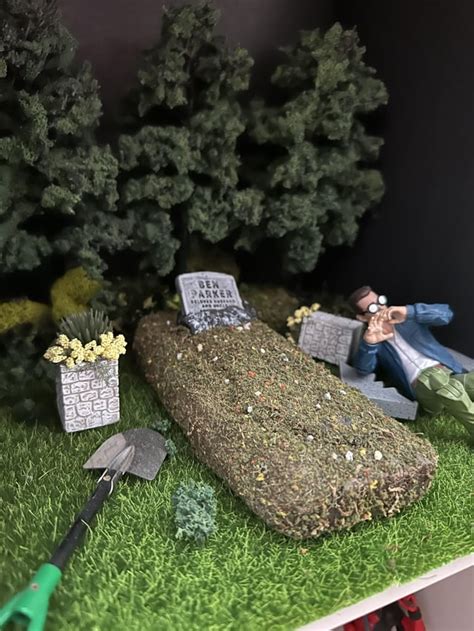 Uncle Bens Grave R Marvellegends