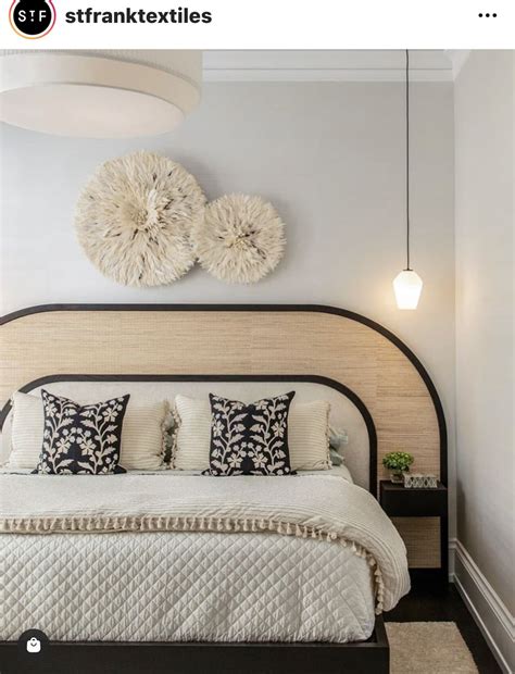 Black And White Bedroom Minimalist