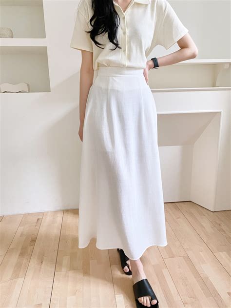 심플 뒷밴딩 플레어 롱 스커트