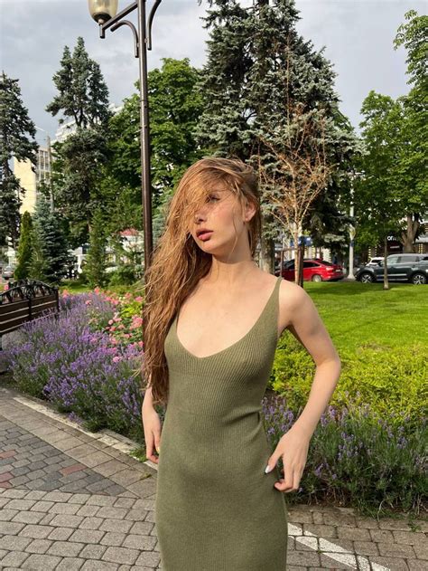 Ginger With Green Dress Ginger In Green Dress Greek Girls Pretty