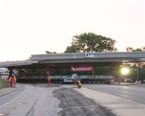 Self Propelled Trailer Mammoet Equipment