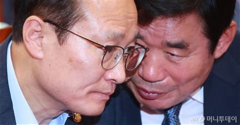 사진 대화하는 홍영표 김진표