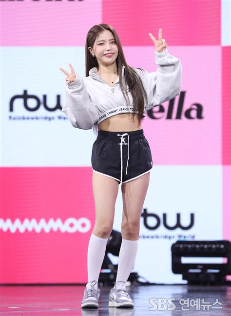 [e포토] 마마무 솔라 깜찍함이 한층 업그레이드