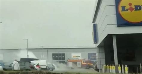 Car Fire At Lidl Store In Cornwall Caught On Film Cornwall Live