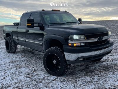 2002 Chevrolet Silverado 2500 Hd Wheel Offset Aggressive 1 Outside